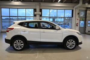 White Nissan Qashqai 2016 in Vilnius, with an engine capacity of 1.20 L and mileage of 190 thousand km for 4300 €, photo 2 on AUTOMOTO.COM.LV