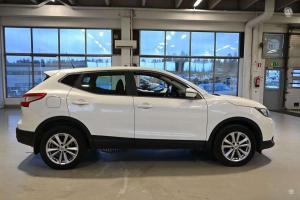 White Nissan Qashqai 2016 in Vilnius, with an engine capacity of 1.20 L and mileage of 190 thousand km for 4300 €, photo 2 on AUTOMOTO.COM.LV