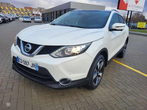 White Nissan Qashqai 2016 in Taurage, with an engine capacity of 1.20 L and mileage of 152 thousand km for 7500 €, photo 1 on AUTOMOTO.COM.LV