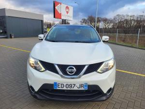 White Nissan Qashqai 2016 in Taurage, with an engine capacity of 1.20 L and mileage of 152 thousand km for 7500 €, photo 3 on AUTOMOTO.COM.LV
