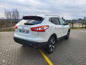 White Nissan Qashqai 2016 in Taurage, with an engine capacity of 1.20 L and mileage of 152 thousand km for 7500 €, photo 4 on AUTOMOTO.COM.LV