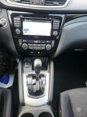 White Nissan Qashqai 2016 in Taurage, with an engine capacity of 1.20 L and mileage of 152 thousand km for 7500 €, photo 23 on AUTOMOTO.COM.LV