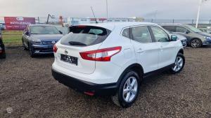 White Nissan Qashqai 2016 in Marijampole, with an engine capacity of 1.46 L and mileage of 124 thousand km for 10490 €, photo 9 on AUTOMOTO.COM.LV