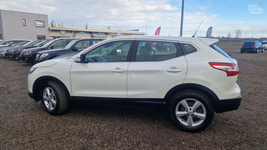 White Nissan Qashqai 2016 in Marijampole, with an engine capacity of 1.50 L and mileage of 124 thousand km for 10490 €, photo 6 on AUTOMOTO.COM.LV