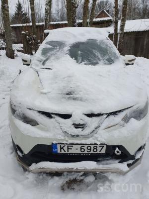 White Nissan Qashqai 2016 in Madona, with an engine capacity of 1.20 L and mileage of 137 thousand km for 5000 €, photo  on AUTOMOTO.COM.LV