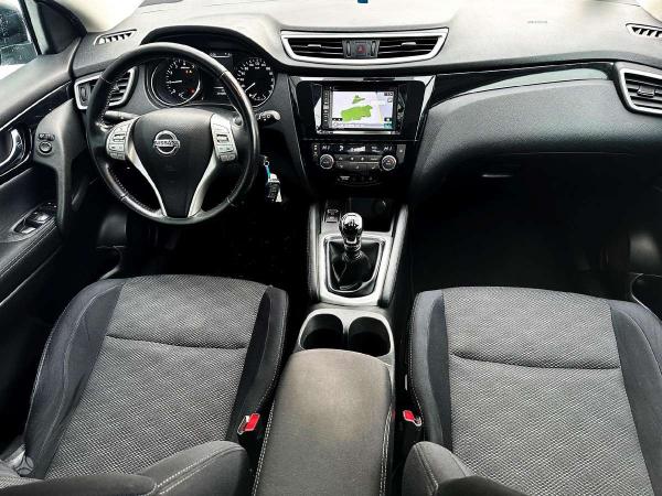 White Nissan Qashqai 2016 in Kaunas, with an engine capacity of 1.20 L and mileage of 234 thousand km for 6500 €, photo 8 on AUTOMOTO.COM.LV