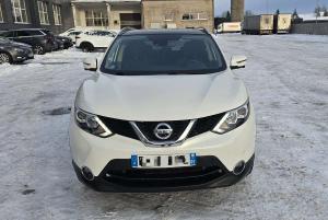 White Nissan Qashqai 2016 in Taurage, with an engine capacity of 1.20 L and mileage of 102 thousand km for 8300 €, photo 2 on AUTOMOTO.COM.LV
