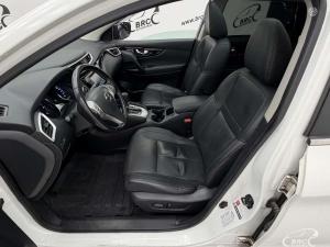 White Nissan Qashqai 2016 in Vilnius, with an engine capacity of 1.60 L and mileage of 180 thousand km for 10500 €, photo 21 on AUTOMOTO.COM.LV