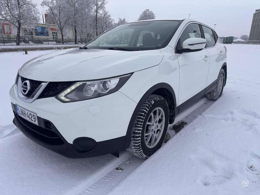 White Nissan Qashqai 2016 in Marijampole, with an engine capacity of 1.46 L and mileage of 179 thousand km for 7700 €, photo 2 on AUTOMOTO.COM.LV