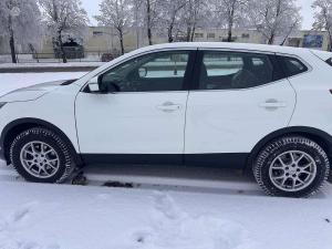 White Nissan Qashqai 2016 in Marijampole, with an engine capacity of 1.46 L and mileage of 179 thousand km for 7700 €, photo 3 on AUTOMOTO.COM.LV