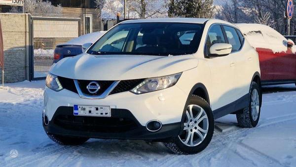 White Nissan Qashqai 2016 in Taurage, with an engine capacity of 1.20 L and mileage of 140 thousand km for 6999 €, photo 1 on AUTOMOTO.COM.LV