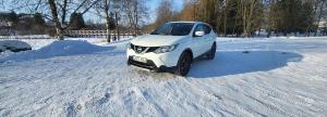 White Nissan Qashqai 2016 in Kelme, with an engine capacity of 1.20 L and mileage of 147 thousand km for 7300 €, photo  on AUTOMOTO.COM.LV