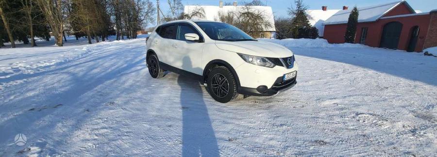 White Nissan Qashqai 2016 in Kelme, with an engine capacity of 1.20 L and mileage of 147 thousand km for 7300 €, photo 3 on AUTOMOTO.COM.LV