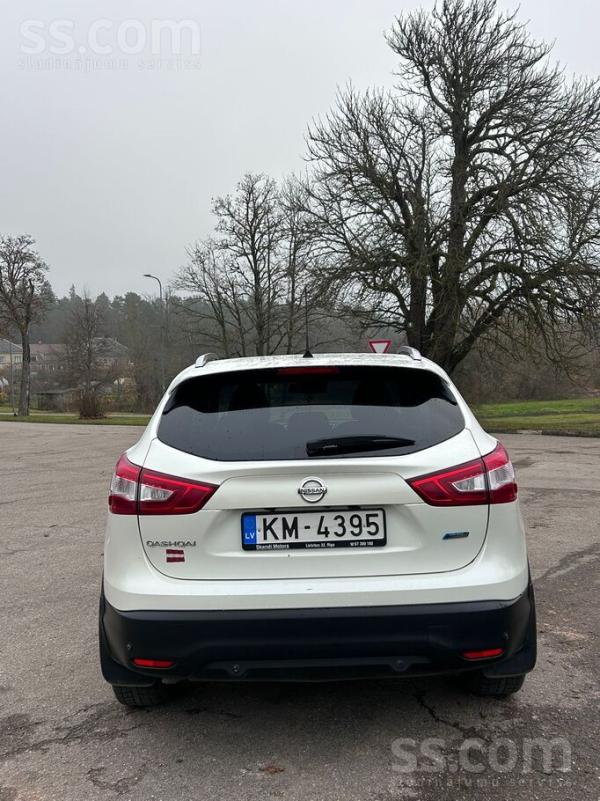 Balts Nissan Qashqai 2016 Tukums, ar dzinēja tilpumu 1.50 L un nobraukumu 236 tūkst. km par 9995 €, foto 4 vietnē AUTOMOTO.COM.LV