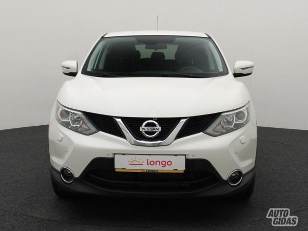White Nissan Qashqai 2016 in Vilnius, with an engine capacity of 1.20 L and mileage of 169 thousand km for 9399 €, photo 3 on AUTOMOTO.COM.LV