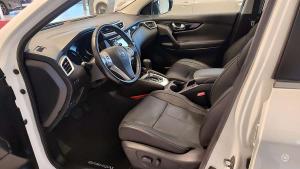 White Nissan Qashqai 2016 in Siauliai, with an engine capacity of 1.20 L and mileage of 99 thousand km for 10700 €, photo 11 on AUTOMOTO.COM.LV