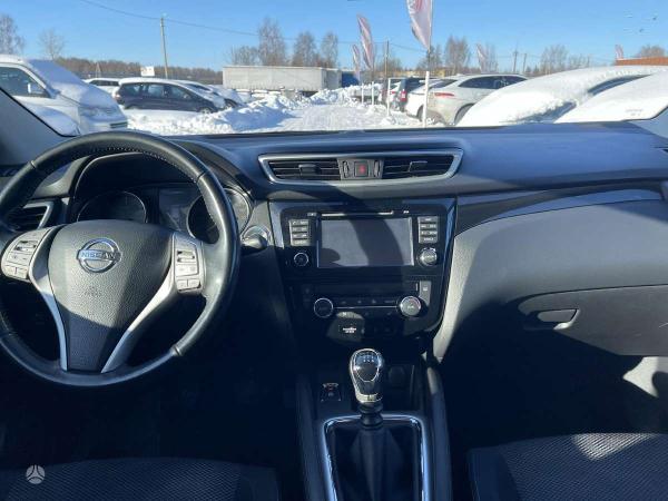 Balts Nissan Qashqai 2016 Panevēža, ar dzinēja tilpumu 1.46 L un nobraukumu 220 tūkst. km par 8500 €, foto 8 vietnē AUTOMOTO.COM.LV
