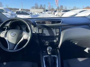 White Nissan Qashqai 2016 in Panevezys, with an engine capacity of 1.46 L and mileage of 220 thousand km for 8500 €, photo 8 on AUTOMOTO.COM.LV
