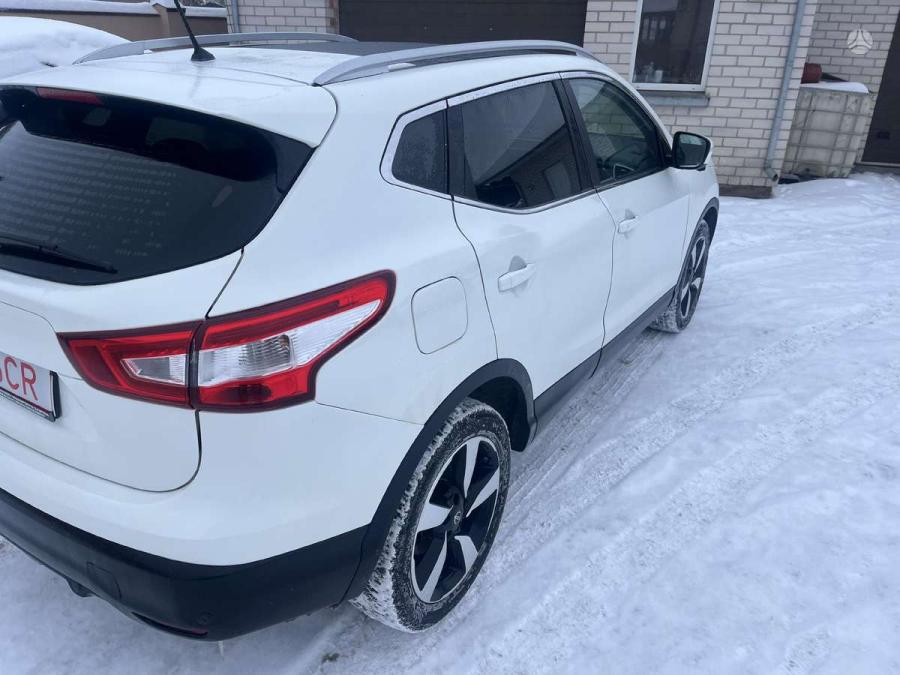 Balts Nissan Qashqai 2016 Jurbarkas, ar dzinēja tilpumu 1.60 L un nobraukumu 194 tūkst. km par 8300 €, foto 5 vietnē AUTOMOTO.COM.LV