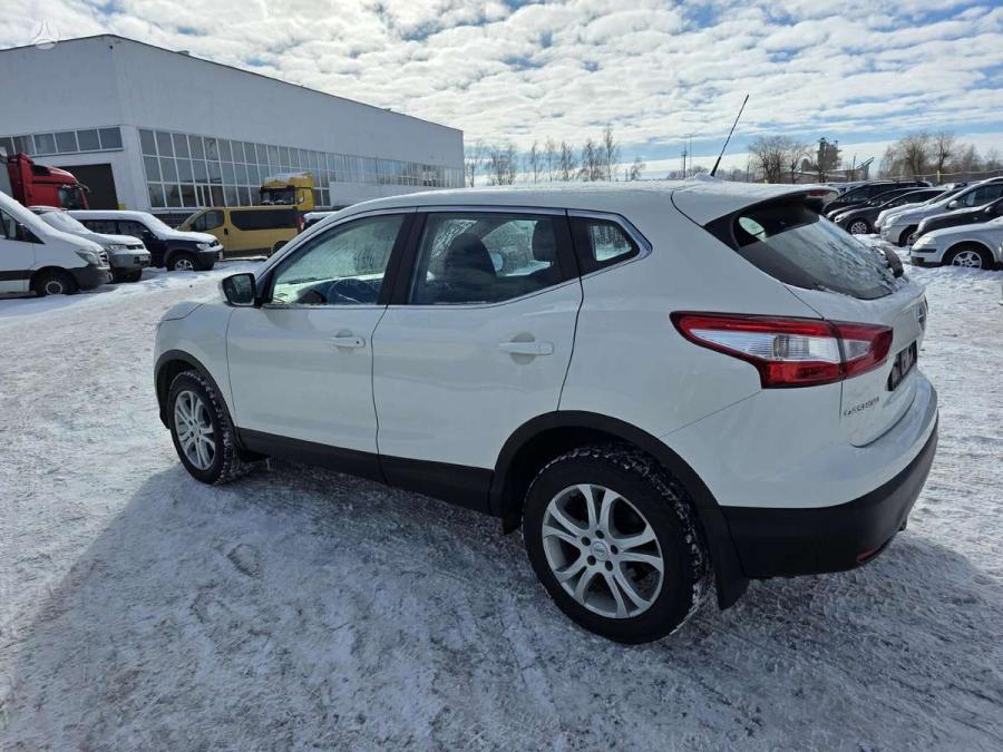 Balts Nissan Qashqai 2016 Marijampole, ar dzinēja tilpumu 1.46 L un nobraukumu 243 tūkst. km par 7450 €, foto 6 vietnē AUTOMOTO.COM.LV