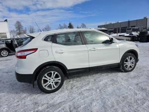 Balts Nissan Qashqai 2016 Marijampole, ar dzinēja tilpumu 1.46 L un nobraukumu 243 tūkst. km par 7450 €, foto 11 vietnē AUTOMOTO.COM.LV