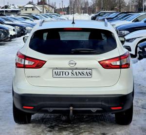 White Nissan Qashqai 2016 in Taurage, with an engine capacity of 1.20 L and mileage of 101 thousand km for 7950 €, photo 10 on AUTOMOTO.COM.LV