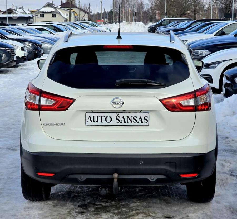 White Nissan Qashqai 2016 in Taurage, with an engine capacity of 1.20 L and mileage of 101 thousand km for 7950 €, photo 10 on AUTOMOTO.COM.LV
