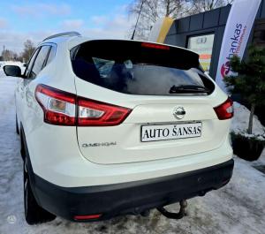 White Nissan Qashqai 2016 in Taurage, with an engine capacity of 1.20 L and mileage of 101 thousand km for 7950 €, photo 12 on AUTOMOTO.COM.LV