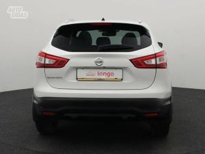 White Nissan Qashqai 2016 in Vilnius, with an engine capacity of 1.20 L and mileage of 64 thousand km for 12899 €, photo 5 on AUTOMOTO.COM.LV