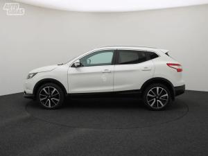 White Nissan Qashqai 2016 in Vilnius, with an engine capacity of 1.20 L and mileage of 64 thousand km for 12899 €, photo 6 on AUTOMOTO.COM.LV