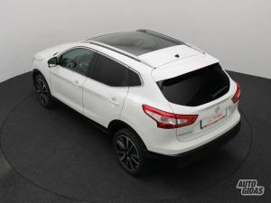 White Nissan Qashqai 2016 in Vilnius, with an engine capacity of 1.20 L and mileage of 64 thousand km for 12899 €, photo 12 on AUTOMOTO.COM.LV