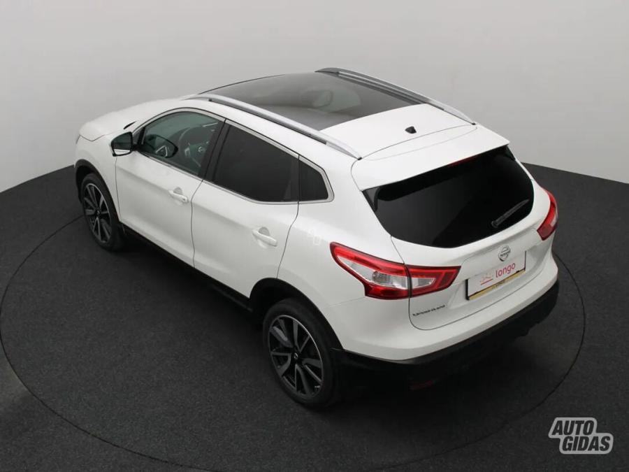 White Nissan Qashqai 2016 in Vilnius, with an engine capacity of 1.20 L and mileage of 64 thousand km for 12899 €, photo 12 on AUTOMOTO.COM.LV