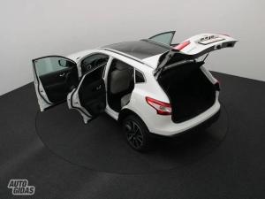 White Nissan Qashqai 2016 in Vilnius, with an engine capacity of 1.20 L and mileage of 64 thousand km for 12899 €, photo 13 on AUTOMOTO.COM.LV