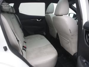 White Nissan Qashqai 2016 in Vilnius, with an engine capacity of 1.20 L and mileage of 64 thousand km for 12899 €, photo 15 on AUTOMOTO.COM.LV