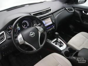 White Nissan Qashqai 2016 in Vilnius, with an engine capacity of 1.20 L and mileage of 64 thousand km for 12899 €, photo 16 on AUTOMOTO.COM.LV