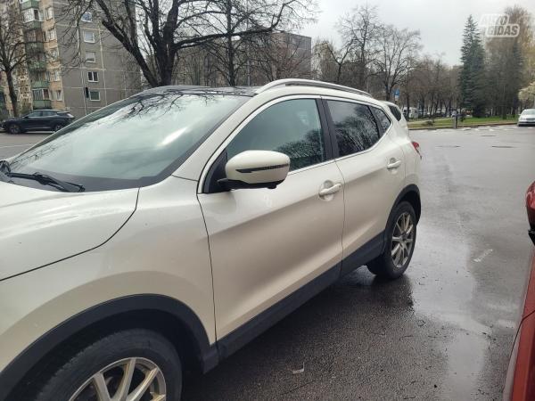 Balts Nissan Qashqai 2016 Viļņa, ar dzinēja tilpumu 1.60 L un nobraukumu 120 tūkst. km par 4200 €, foto 3 vietnē AUTOMOTO.COM.LV