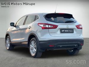 White Nissan Qashqai 2016 in Riga, with an engine capacity of 1.60 L and mileage of 101 thousand km for 11990 €, photo 18 on AUTOMOTO.COM.LV