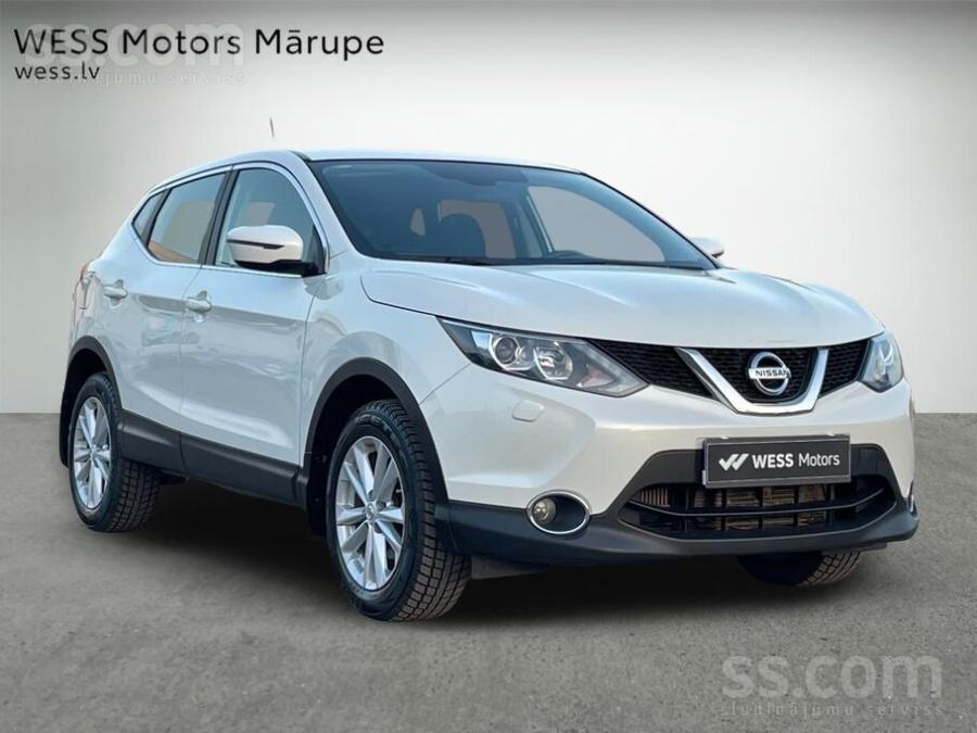 White Nissan Qashqai 2016 in Riga, with an engine capacity of 1.60 L and mileage of 101 thousand km for 11990 €, photo 19 on AUTOMOTO.COM.LV