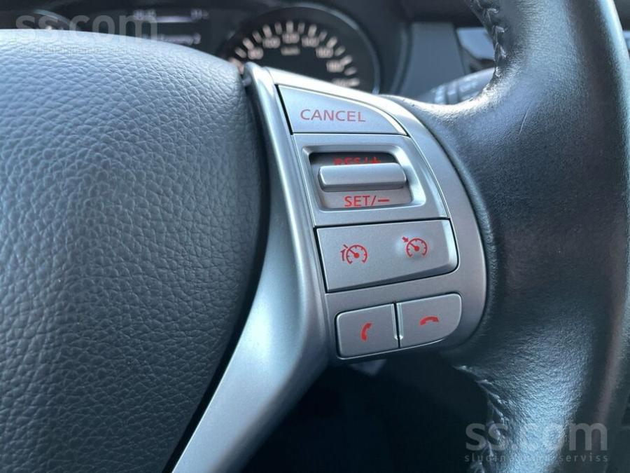 White Nissan Qashqai 2016 in Riga, with an engine capacity of 1.60 L and mileage of 101 thousand km for 11990 €, photo 23 on AUTOMOTO.COM.LV