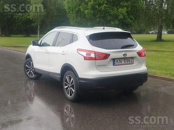 Balts Nissan Qashqai 2016 Rīga, ar dzinēja tilpumu 1.60 L un nobraukumu 100 tūkst. km par 9165 €, foto 4 vietnē AUTOMOTO.COM.LV