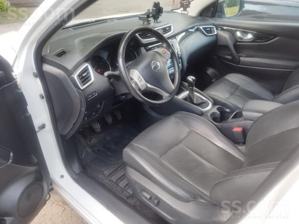 Balts Nissan Qashqai 2016 Rīga, ar dzinēja tilpumu 1.60 L un nobraukumu 100 tūkst. km par 9165 €, foto 7 vietnē AUTOMOTO.COM.LV
