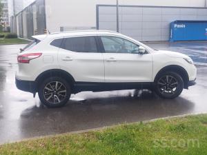 Белый Ниссан Кашкай 2016 в Рига, объемом двигателя 1.60 л и пробегом 100 тыс. км за 9165 €, фото 14 на AUTOMOTO.COM.LV