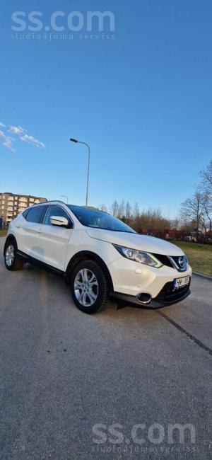 Белый Ниссан Кашкай 2016 в Рига, объемом двигателя 1.60 л и пробегом 175 тыс. км за 11200 €, фото 3 на AUTOMOTO.COM.LV