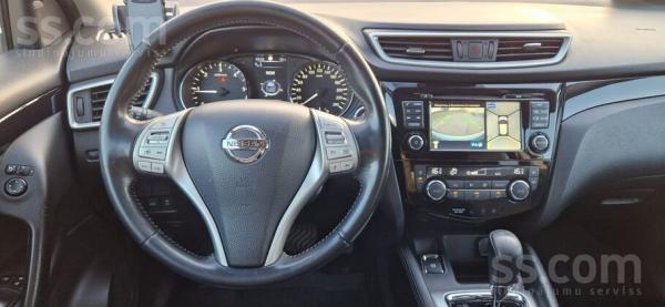 White Nissan Qashqai 2016 in Riga, with an engine capacity of 1.60 L and mileage of 175 thousand km for 11200 €, photo 7 on AUTOMOTO.COM.LV