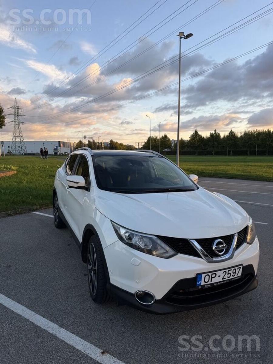 Balts Nissan Qashqai 2016 Rīga, ar dzinēja tilpumu 1.60 L un nobraukumu 175 tūkst. km par 9800 €, foto 1 vietnē AUTOMOTO.COM.LV