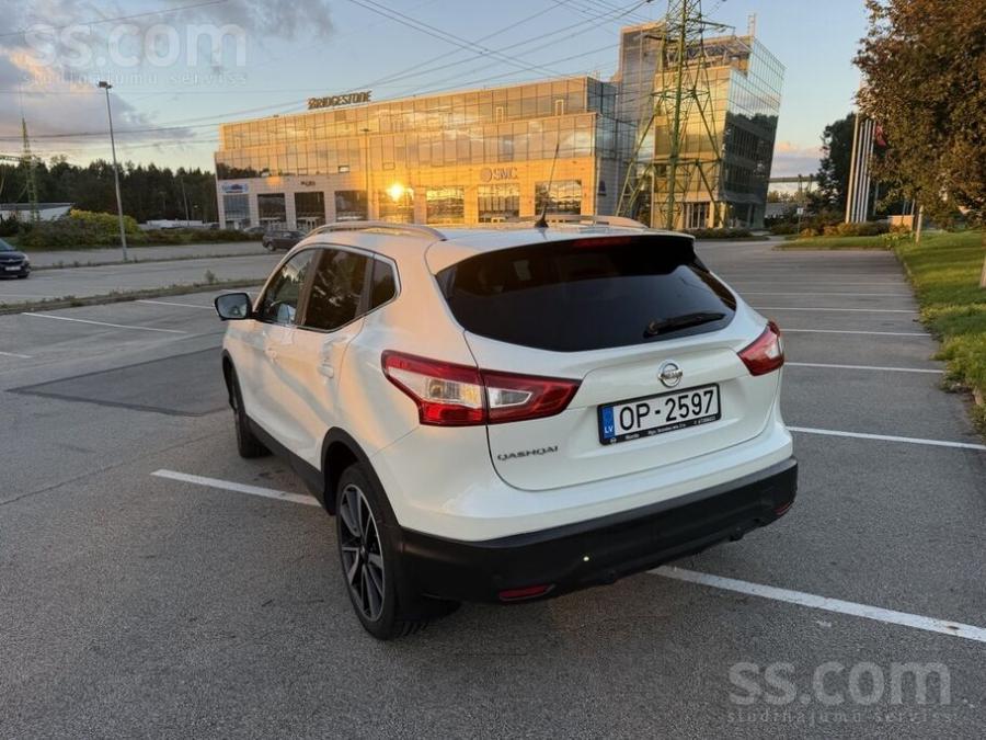 Balts Nissan Qashqai 2016 Rīga, ar dzinēja tilpumu 1.60 L un nobraukumu 175 tūkst. km par 9800 €, foto 3 vietnē AUTOMOTO.COM.LV