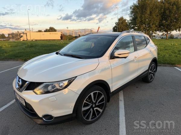 Белый Ниссан Кашкай 2016 в Рига, объемом двигателя 1.60 л и пробегом 175 тыс. км за 9800 €, фото 4 на AUTOMOTO.COM.LV