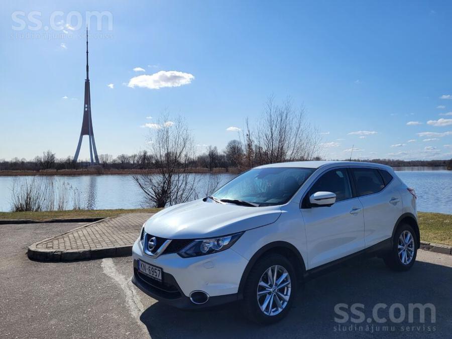 Balts Nissan Qashqai 2016 Rīga, ar dzinēja tilpumu 1.60 L un nobraukumu 140 tūkst. km par 7700 €, foto 1 vietnē AUTOMOTO.COM.LV
