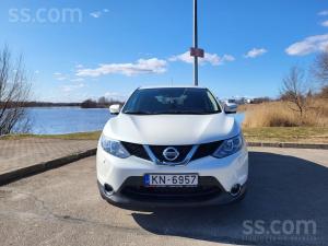 Balts Nissan Qashqai 2016 Rīga, ar dzinēja tilpumu 1.60 L un nobraukumu 140 tūkst. km par 7700 €, foto 3 vietnē AUTOMOTO.COM.LV