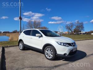 Balts Nissan Qashqai 2016 Rīga, ar dzinēja tilpumu 1.60 L un nobraukumu 140 tūkst. km par 7700 €, foto 4 vietnē AUTOMOTO.COM.LV